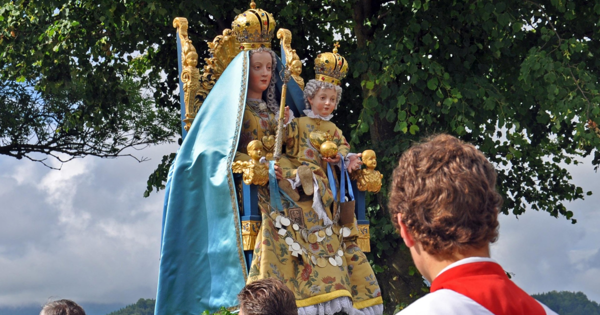 Fronleichnam: Bedeutung und Traditionen im Überblick